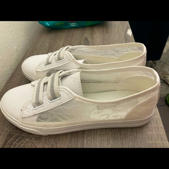 Shoes | Comfy Cute White Shoes | Poshmark